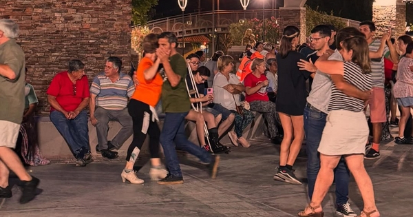 Este febrero, disfruta y aprende tango y folklore en la Plaza de Santa ...