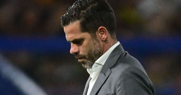 Riquelme echó a Gago tras la derrota en el Superclásico y Boca queda sin DT