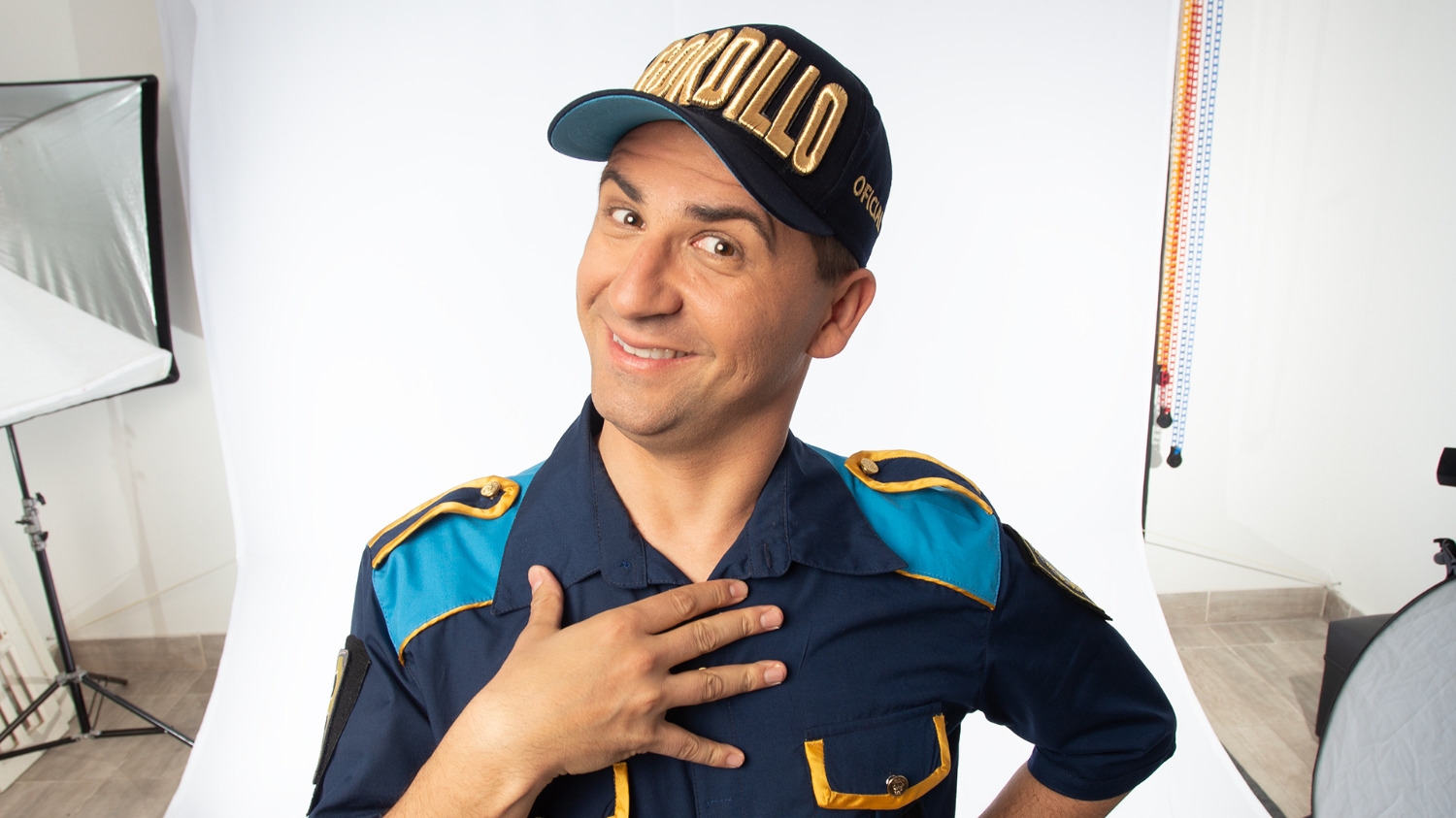El Oficial Gordillo celebra 20 años de humor con un show especial en ...