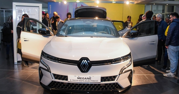 France Motors presentó su gama E-tech de vehículos Renault 100% eléctricos