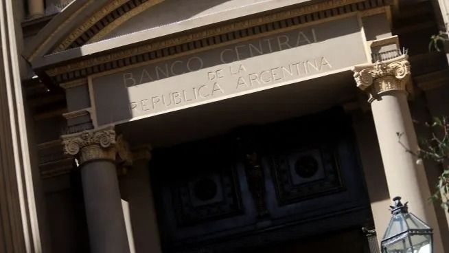 El BCRA anunció dos medidas para fortalecer reservas