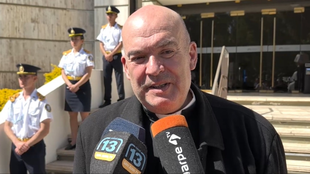 Después de 20 años, el padre Cámpora deja la capellanía policial en San ...