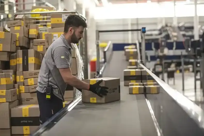 Mercado Libre inauguró dos nuevos centros de logística en Córdoba para ...