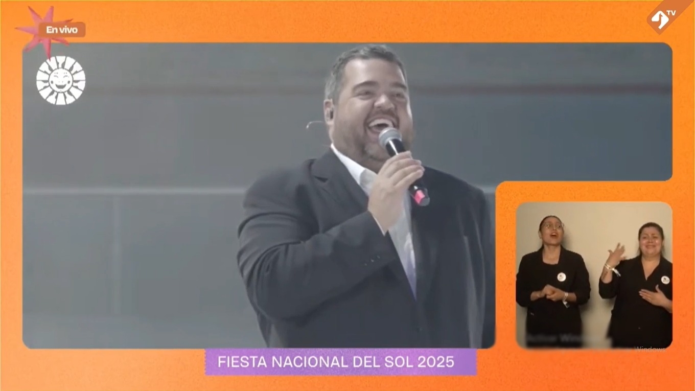 Darío Barassi animó al público del espectáculo central en el Velódromo