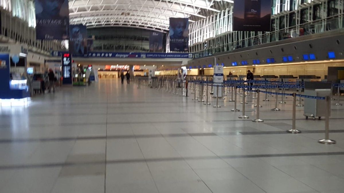 Por tormentas, hubo cancelaciones de vuelos en Aeroparque y Ezeiza